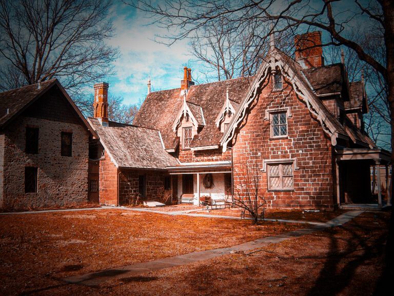 Are These 12 New Jersey Haunted Houses Real? | Jersey Digs
