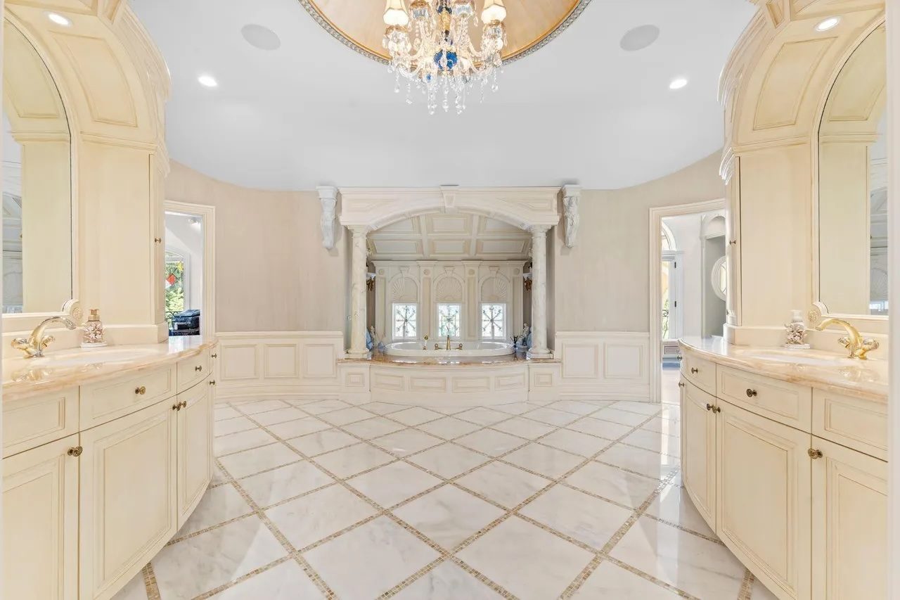 Inside an Extravagant Saddle River Mansion With an Indoor Waterfall ...