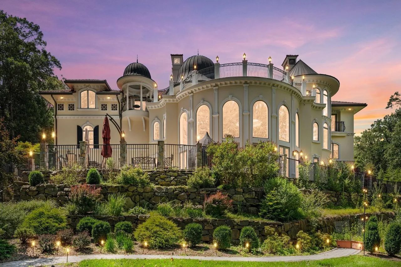 Inside an Extravagant Saddle River Mansion With an Indoor Waterfall ...
